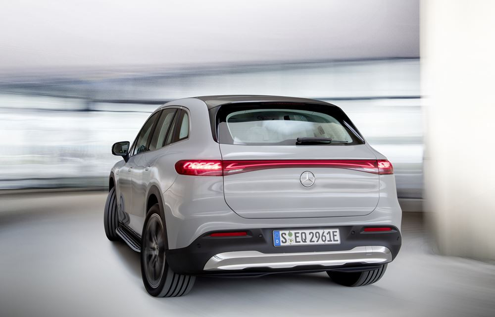 Mercedes Eqs Suv Une Limousine De Luxe électrique Surélevée Pour Un